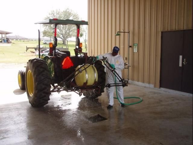 PI-18/PI010: Proper Disposal of Pesticide Waste